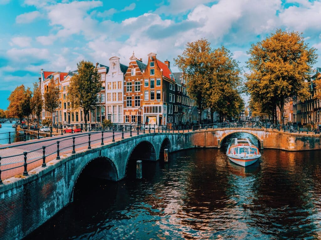 What does a Funds Lawyer do? | Taylor Root